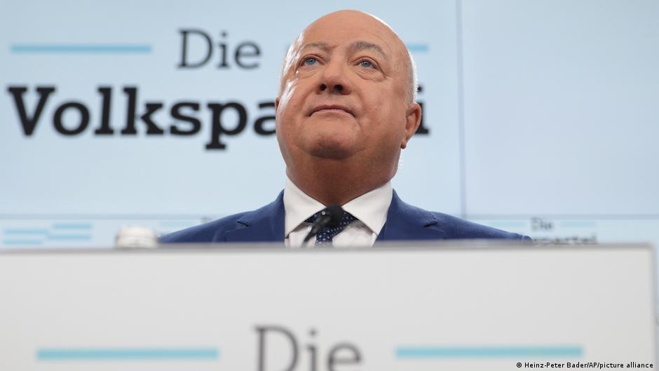 Austrian conservative leader open to talks with far right – DW – 01/05/2025