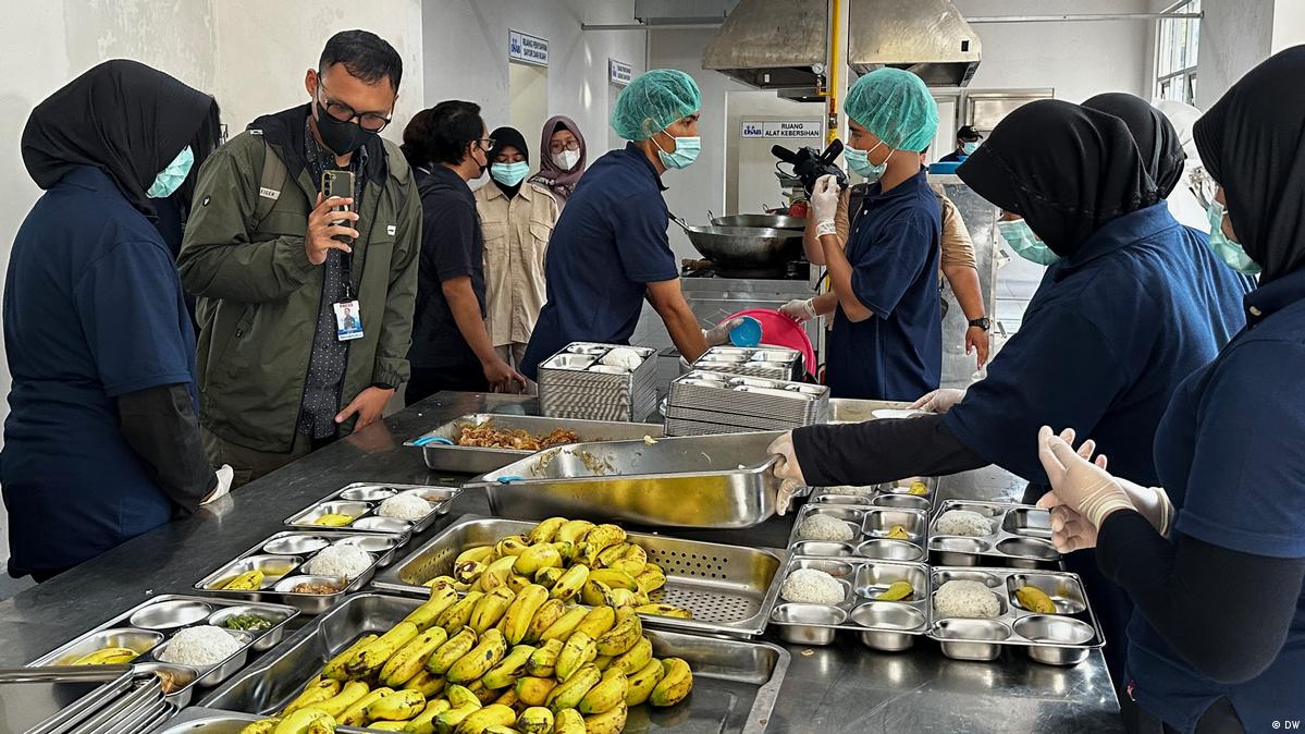 Program Rp71 Triliun: Makan Bergizi Gratis untuk Semua – DW – 06.02.2025