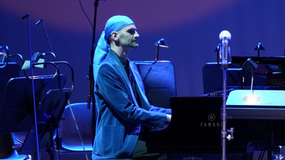 Benjamin Michael: Der sehbehinderte Komponist – DW – 20.01.2025