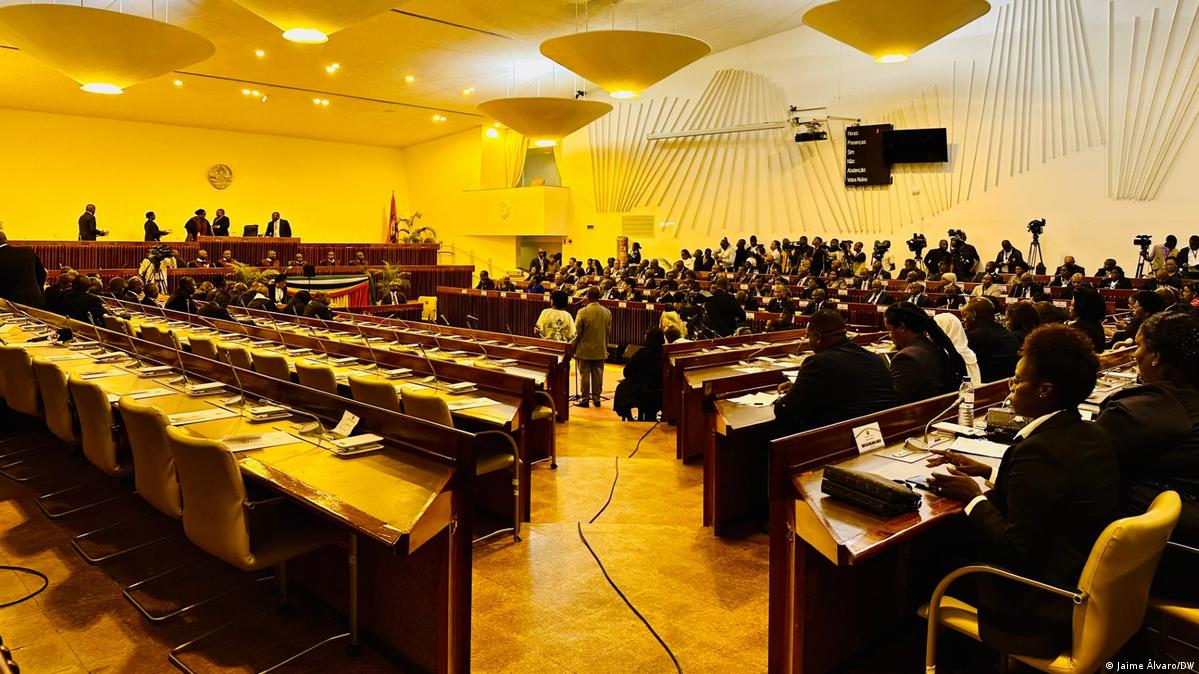 Parlamento aprova lei para pacificação de Moçambique