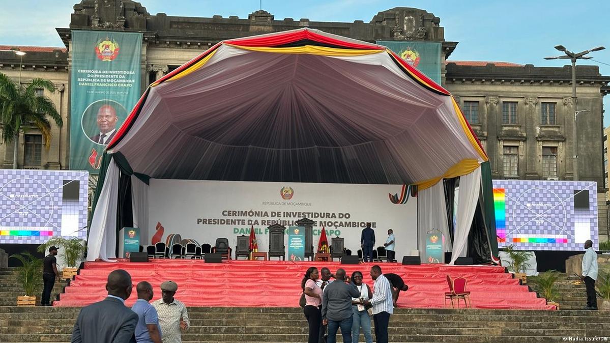 Chapo toma posse em ambiente de tensão e aparato militar – DW – 15/01/2025