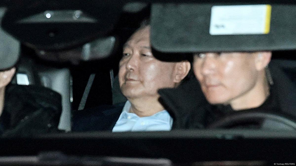 Presidente surcoreano mantiene el silencio en su arresto – DW – 17/01/2025 Presidente surcoreano mantiene el silencio en su arresto – DW – 17/01/2025