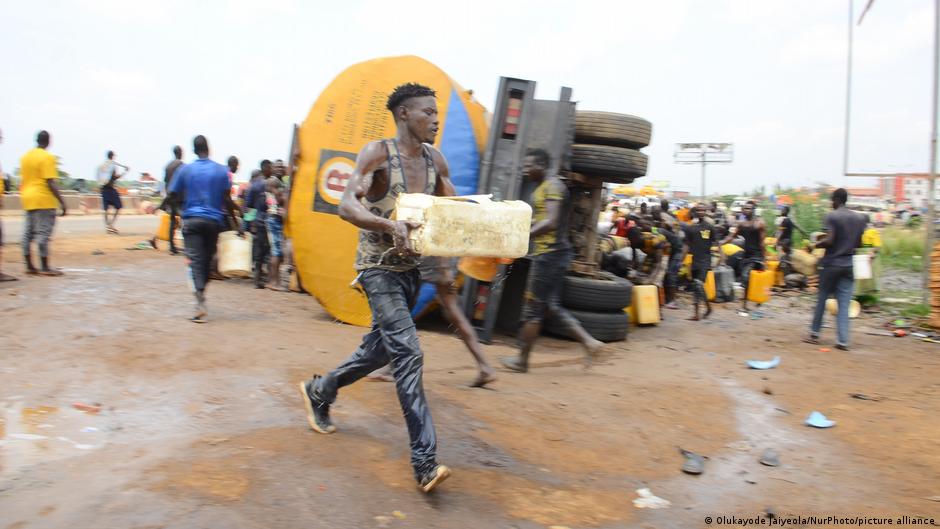Nigeria: Fuel tanker explosion kills at least 70 – DW – 01/18/2025