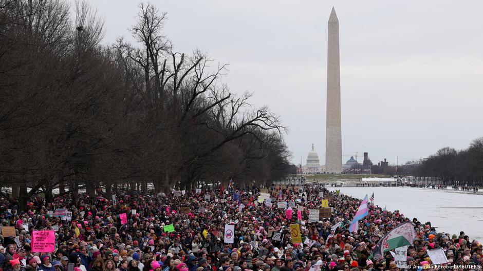 People's March in Washington draws thousands – DW – 01/19/2025
