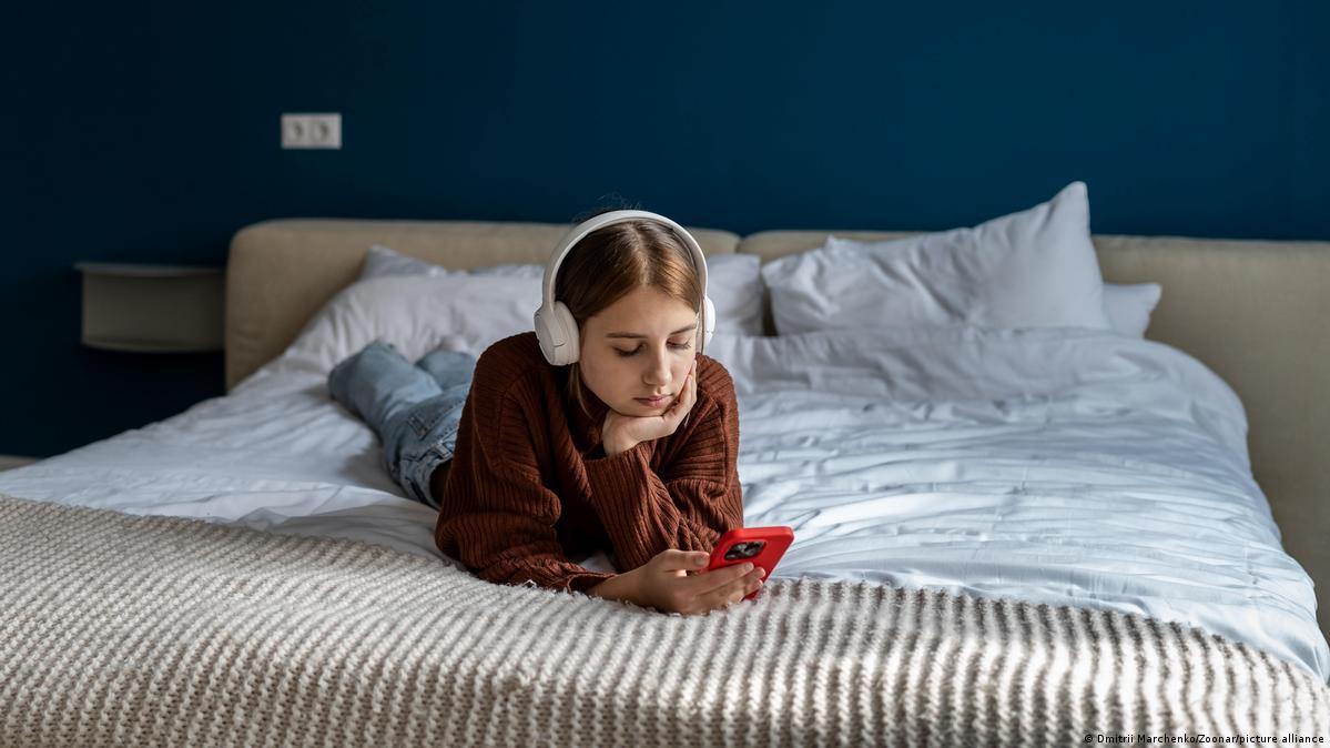 How to quit your smartphone addiction, guided by science – DW – 07/21/2025