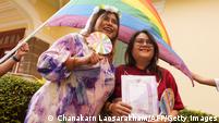 Hundreds wed as Thailand legalizes same-sex marriage – DW – 01/23/2025