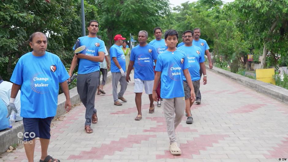 Citizen volunteers revive a lake and transform their town