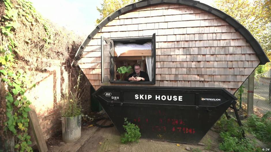 Anders leben: Wohnen in einem umgebauten Container – DW – 25.01.2025