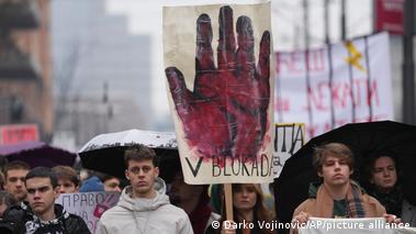 Serbia: Thousands protest over Novi Sad station collapse – DW – 01/24/2025