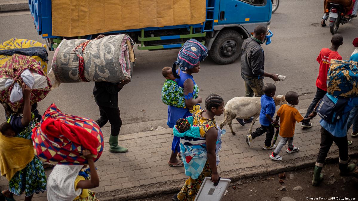 Harbe-harben manyan makamai na sa mutune tserewa daga Goma – DW – 01/27 ...