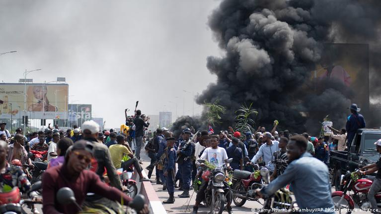 O que o conflito na RD Congo tem a ver com smartphones? – DW – 31/01/2025