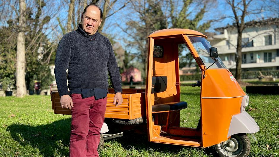 Italy's legendary Ape 3-wheeled truck says 'arrivederci' – DW – 02/06/2025