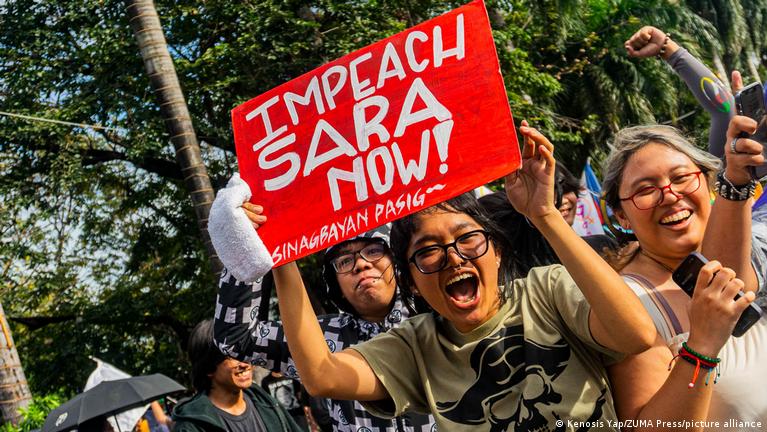 Sara Duterte: Philippine House backs impeachment of VP – DW – 02/05/2025