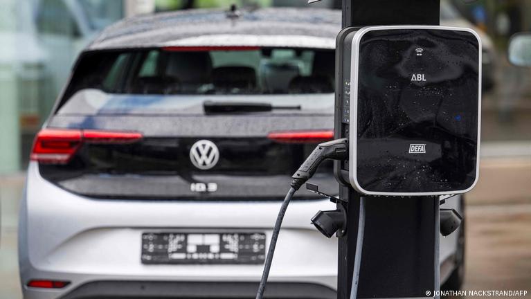 Germany updates: Berlin brings back EV subsidies