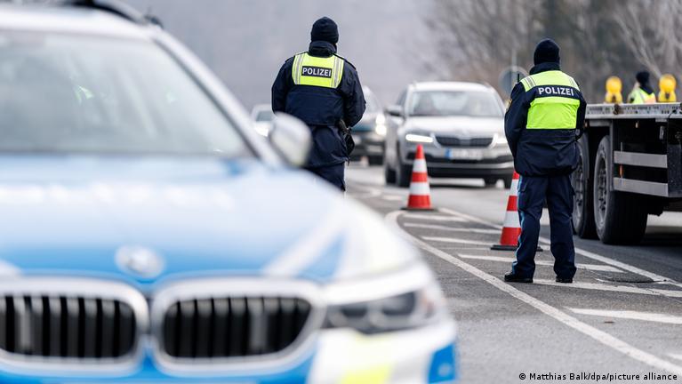 German election: Border controls extended for 6 months – DW – 02/12/2025