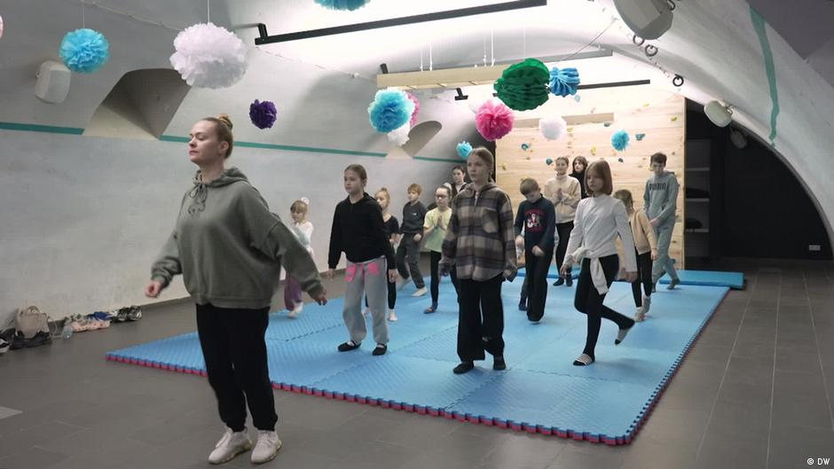 متاجر ومسارح ومدارس تحت الأرض – DW – 2025/2/20