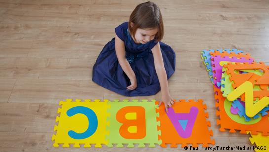 Mother Language Day: What it is, and why it's important – DW – 02/21/2025