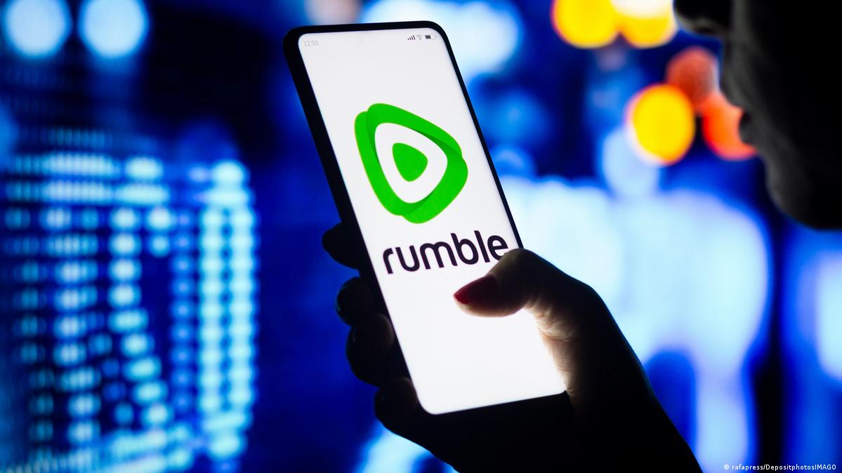 Brazil justice orders ban of video platform Rumble – DW – 02/22/2025