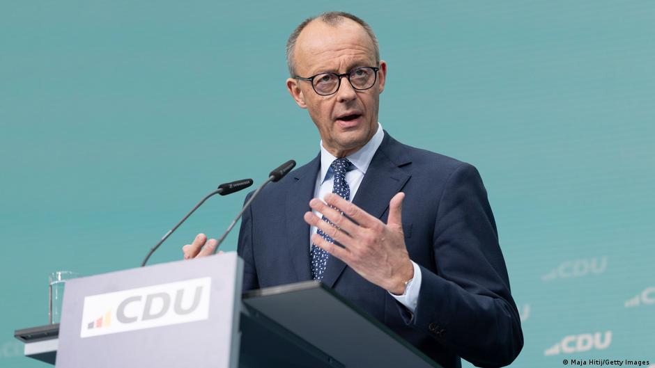 CDU/CSU e SPD afrohen për shpenzimet e reja për mbrojtjen – DW – 25/02/2025