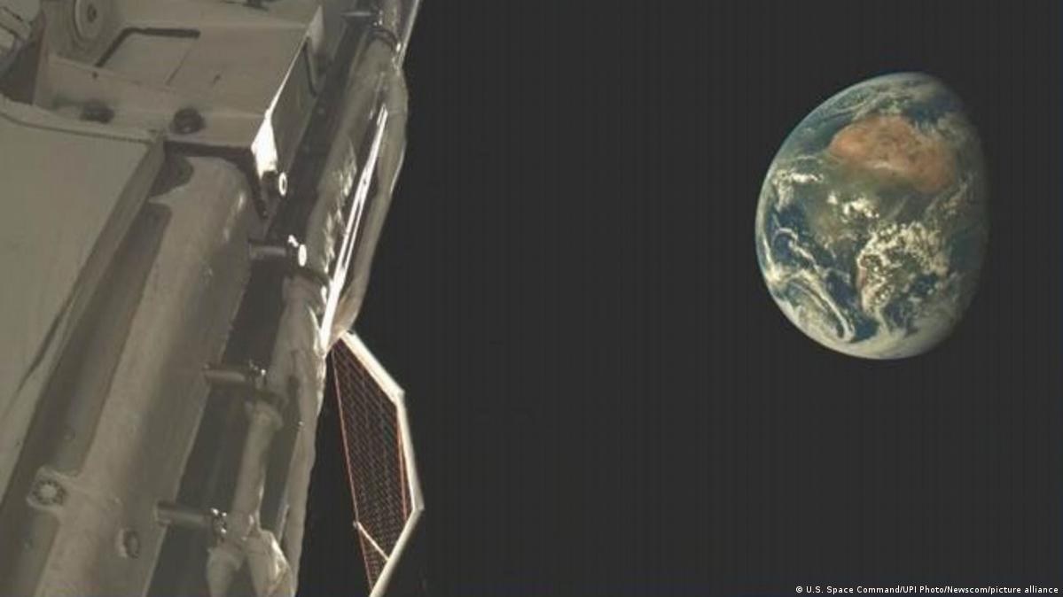 Fuerza Espacial revela inédita foto del avión secreto X-37B – DW – 25/02/2025