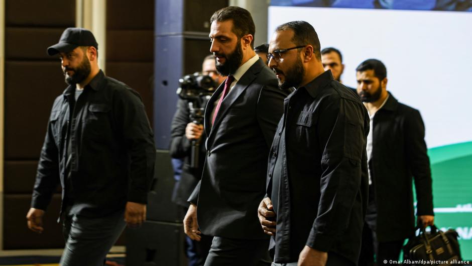 Syrian gov't hosts national dialogue conference – DW – 02/25/2025