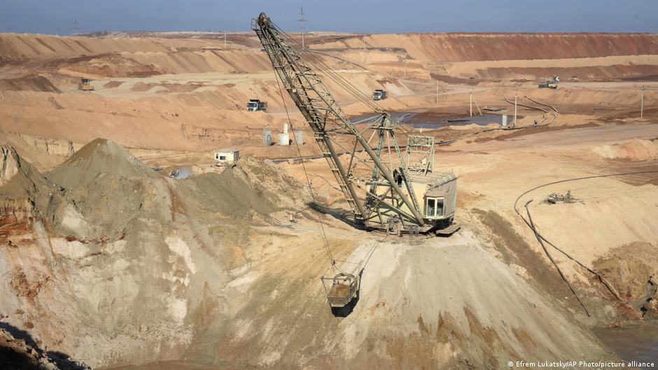 Хто контролює українські надра - дослідження від YouControl – DW – 01.04.2025