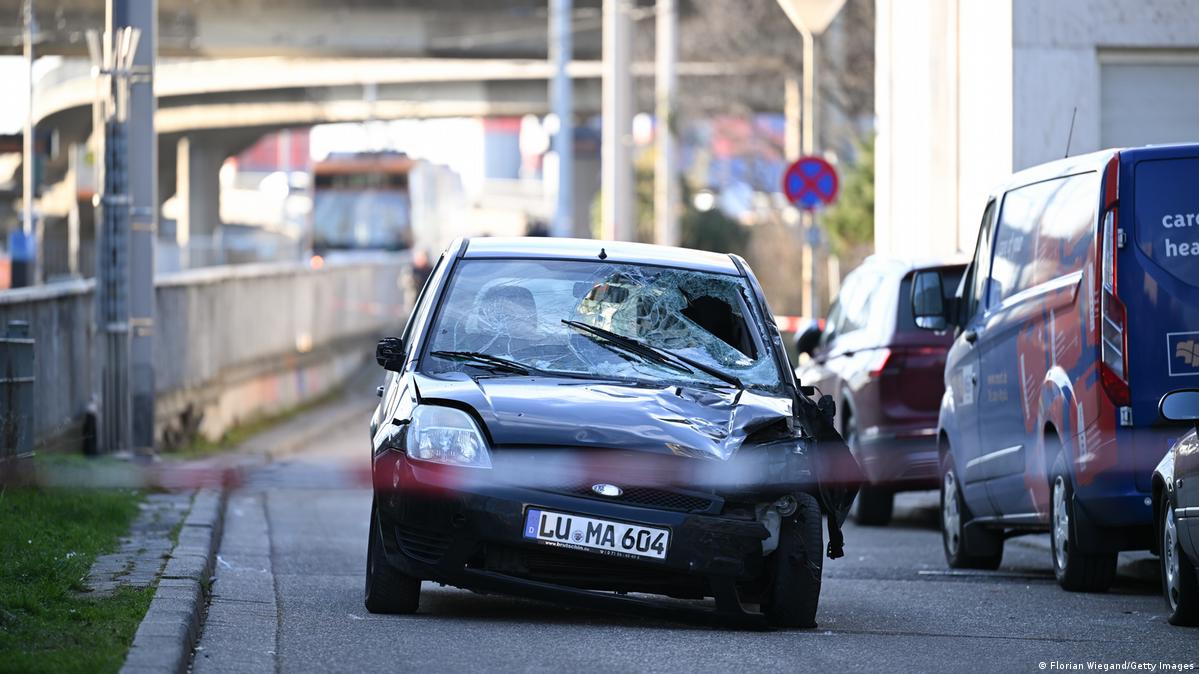 Mannheim suspect drove into crowd intentionally, police say – DW – 03 ...