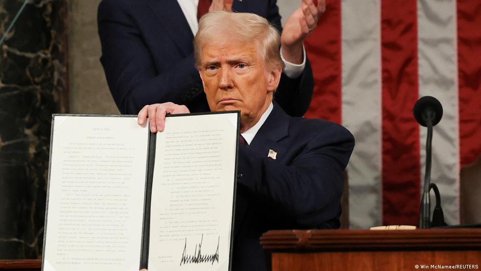 Is the US headed for a constitutional crisis? – DW – 04/07/2025