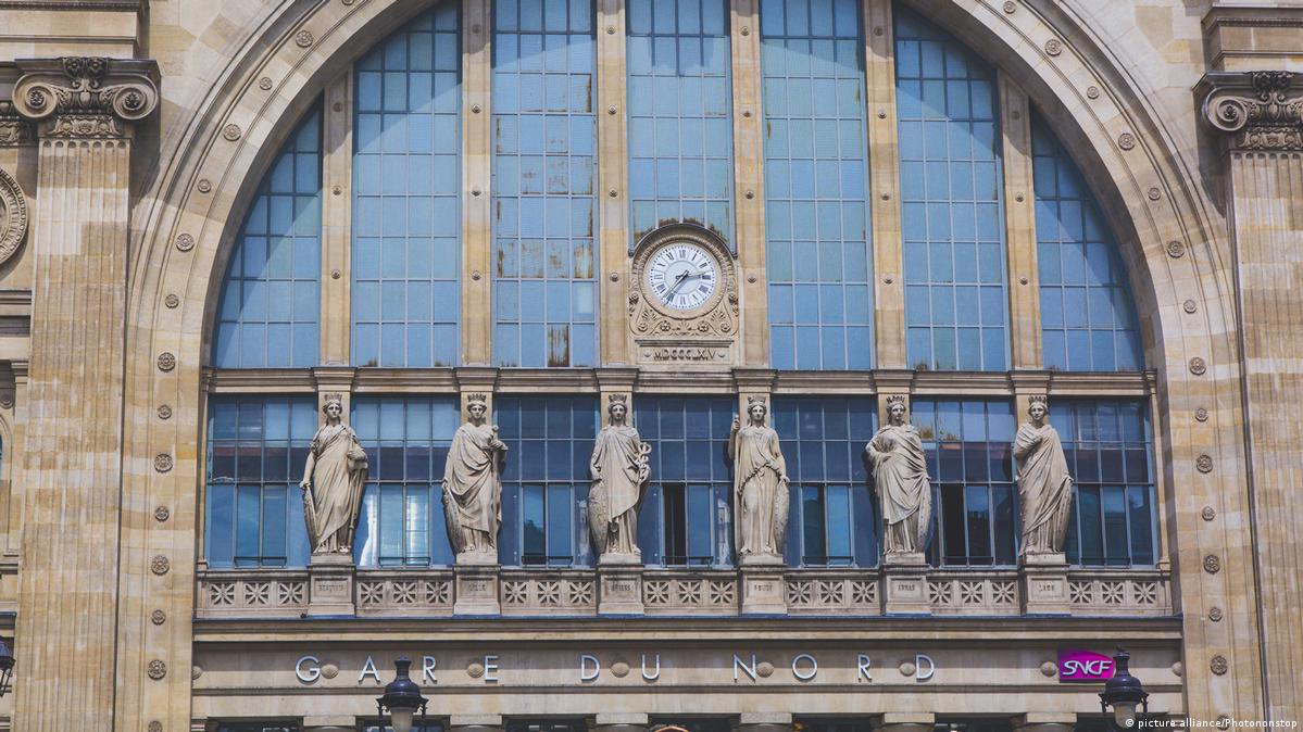 Paris: WWII bomb discovery disrupts trains – DW – 03/07/2025