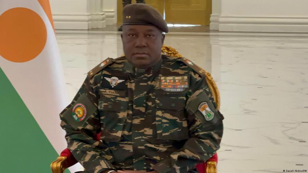 Harin ta'addanci a Jamhuriyar Nijar ya kashe sojoji da dama – DW – 05 ...