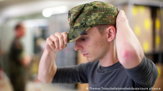 German military faces massive shortage of soldiers – DW – 03/11/2025