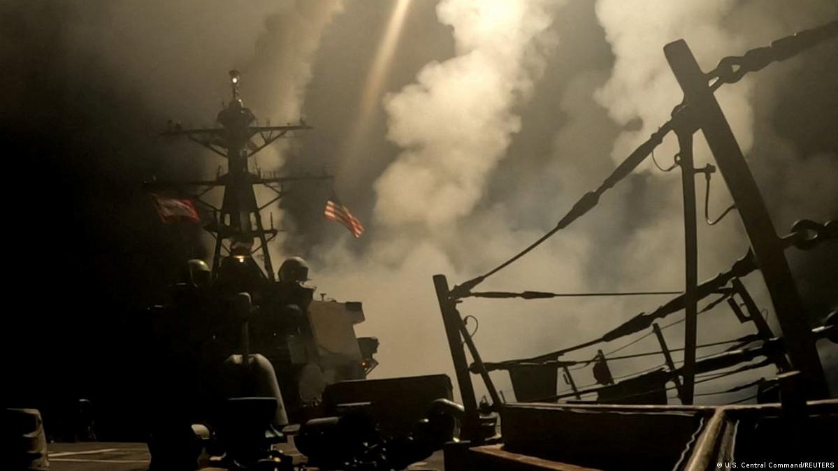 Suben a 74 los muertos tras bombardeo de EE.UU. en Yemen – DW – 18/04/2025