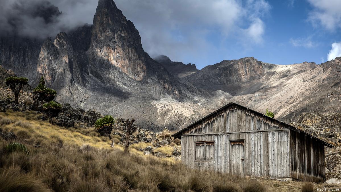 “Ilikuwa Nzuri”: Barafu ya Mlima Kenya yatoweka kwa kasi – DW – 26.03.2025