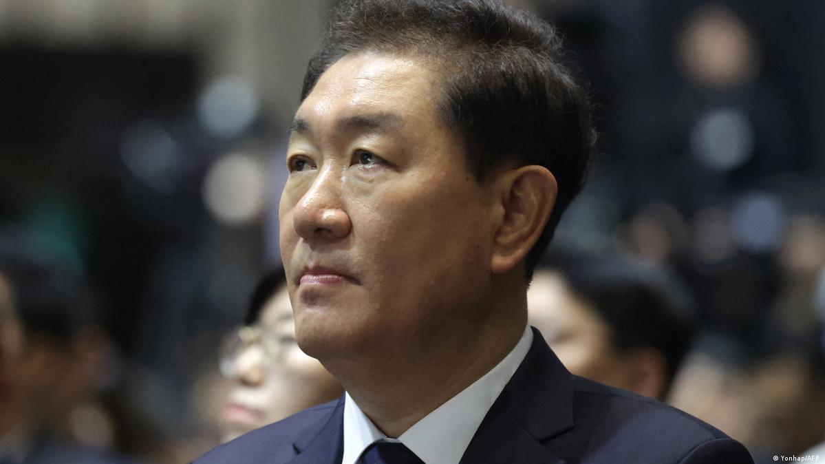 Samsung co-CEO Han Jong-hee dies at 63