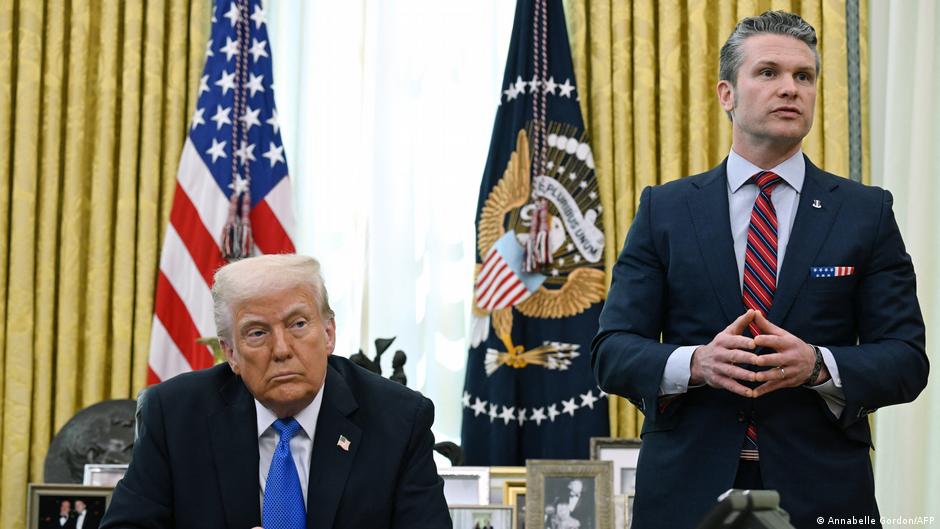 Pentágono investigará secretário de Trump por chat em app