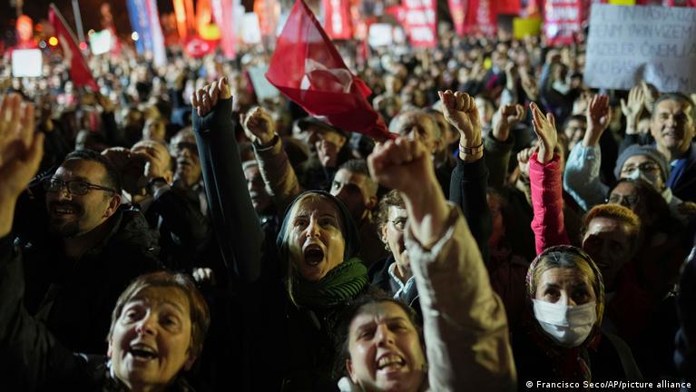 Turkey: 1,900 protesters detained after Imamoglu's arrest
