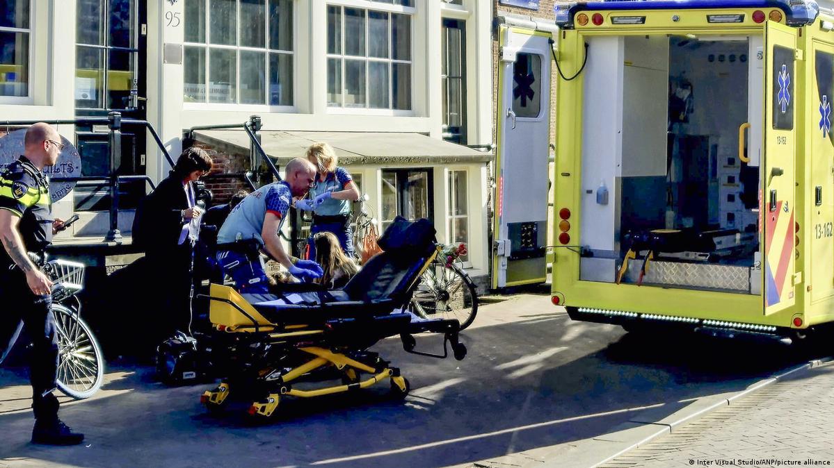 Amsterdam: Several wounded after stabbing near Dam Square – DW – 03/27/2025