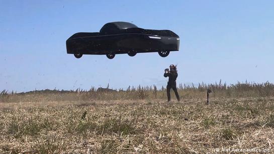 ¿Llegó el futuro? Alef presenta el primer coche volador real