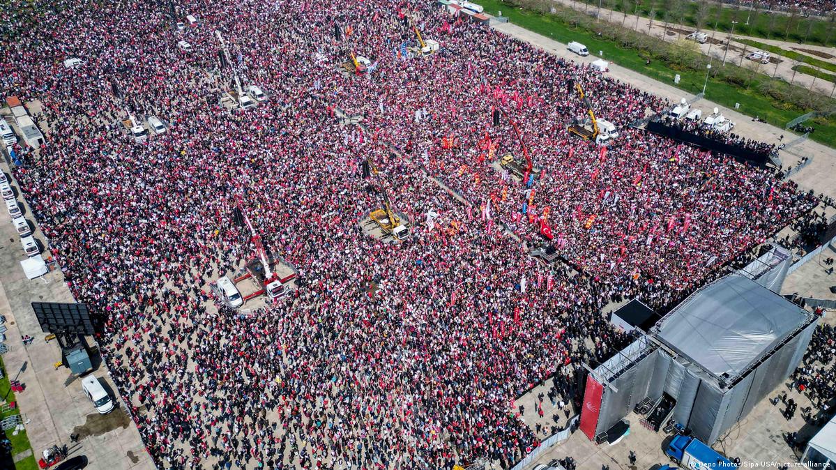 Protesti u Istanbulu: "Danas pišete istoriju" – DW – 30.03.2025