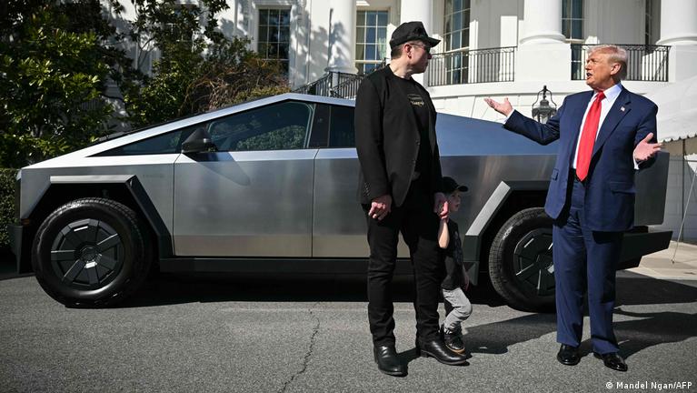 Elon Musk and DOGE: Will Trump's radical reformer jump ship? – DW – 04 ...