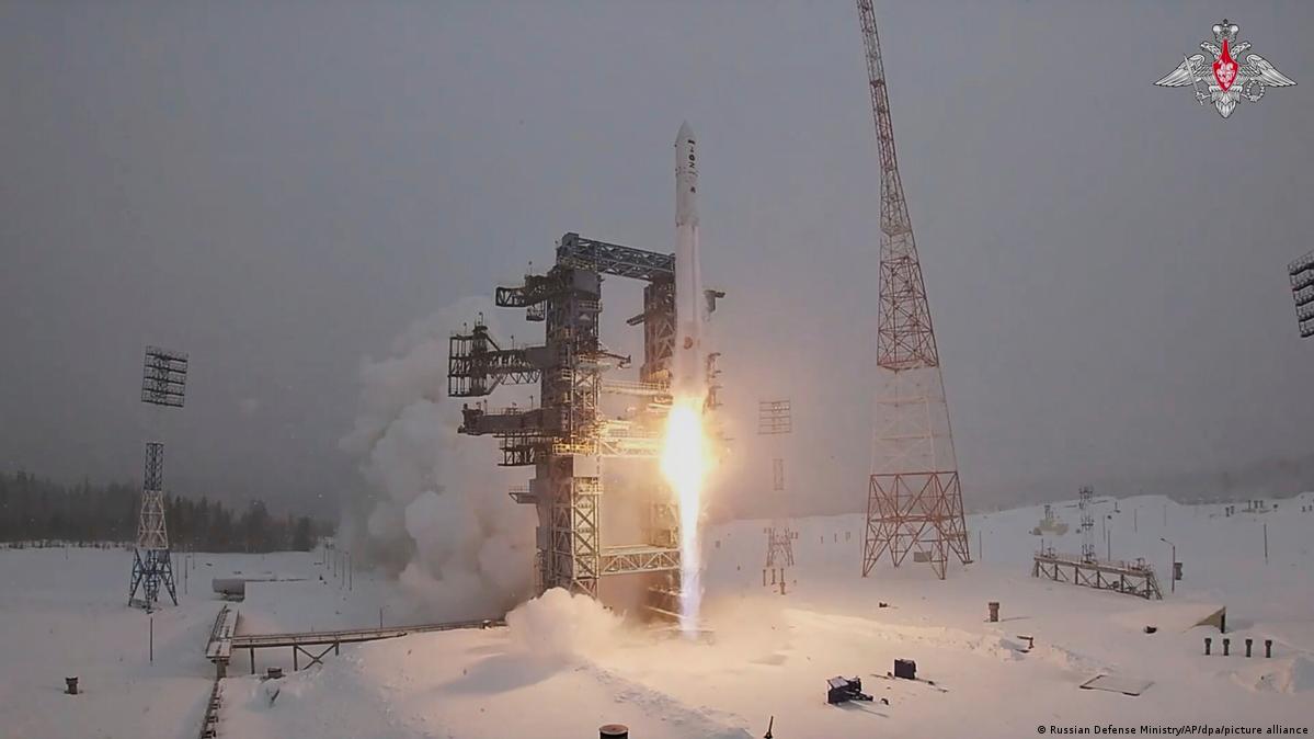 Satélites secretos rusos liberan misterioso objeto en órbita – DW – 04 ...