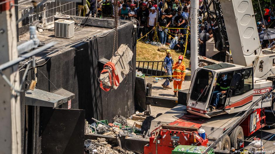 Nearly 100 dead in Dominican nightclub roof collapse – DW – 04/09/2025