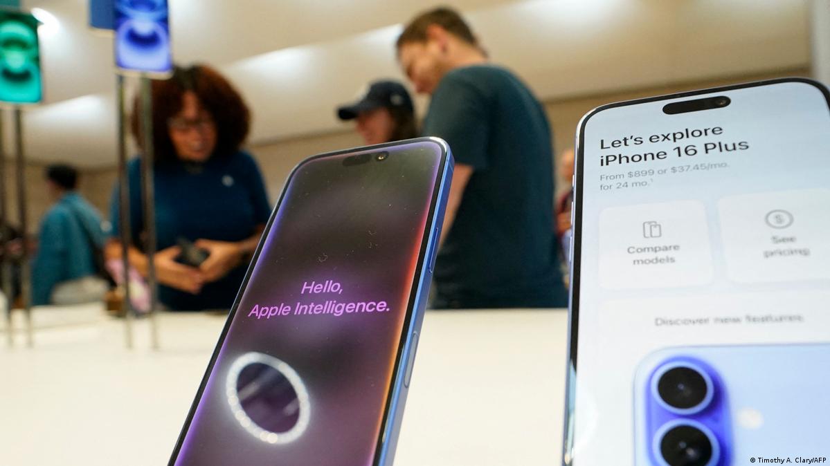 US to grant tariff exemptions for smartphones, computers – DW – 04/12/2025