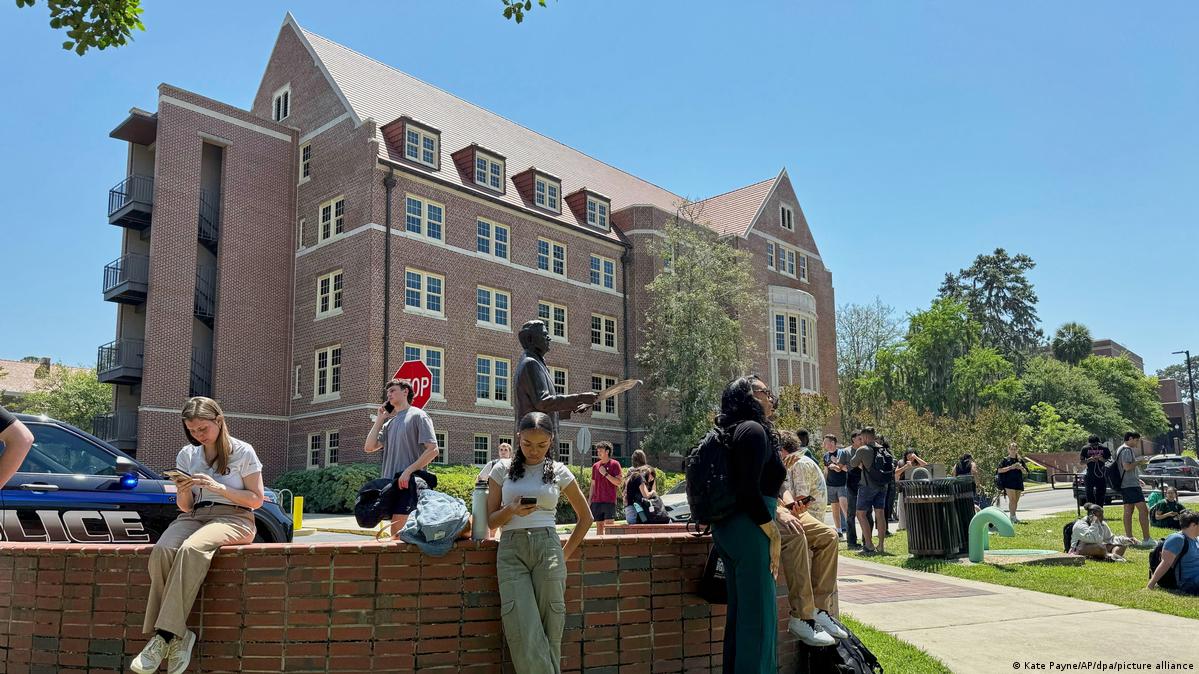 US: 2 killed in shooting at Florida State University – DW – 04/17/2025