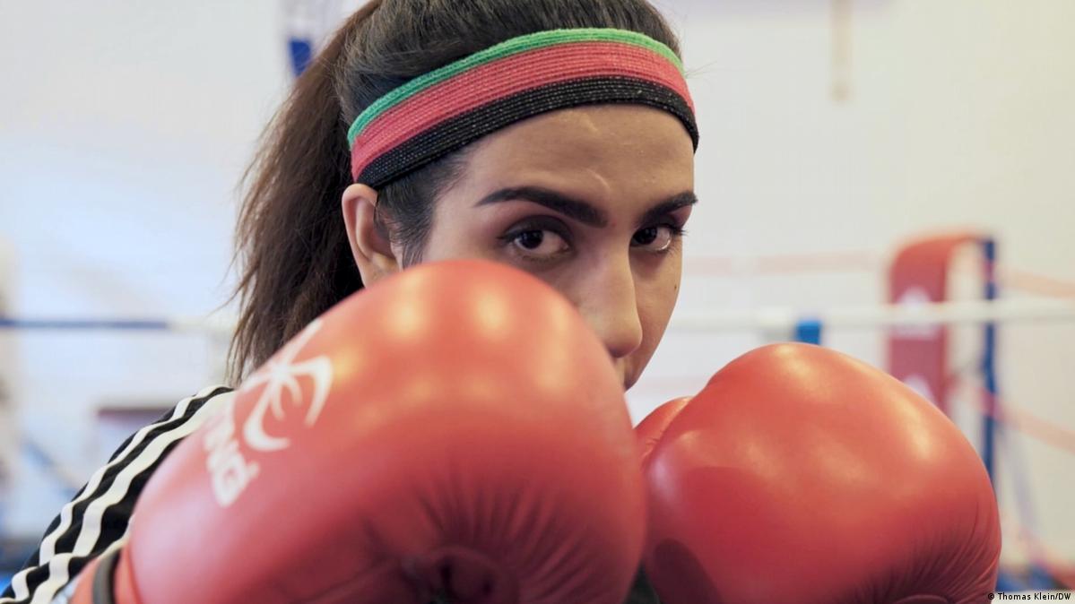 Afghanistan female boxer must fight in and out of the ring – DW – 04/24 ...