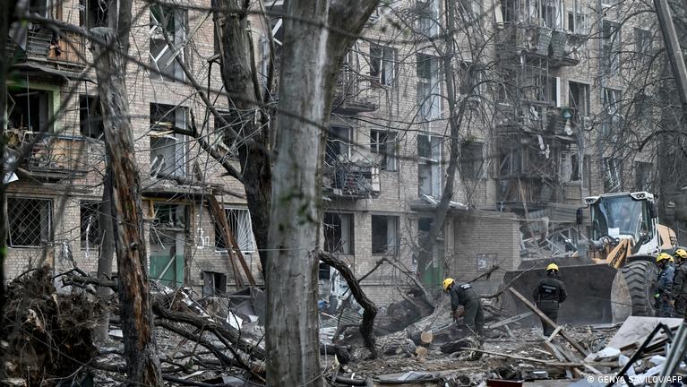 Trump issues rare rebuke for Putin after Kyiv attacks
