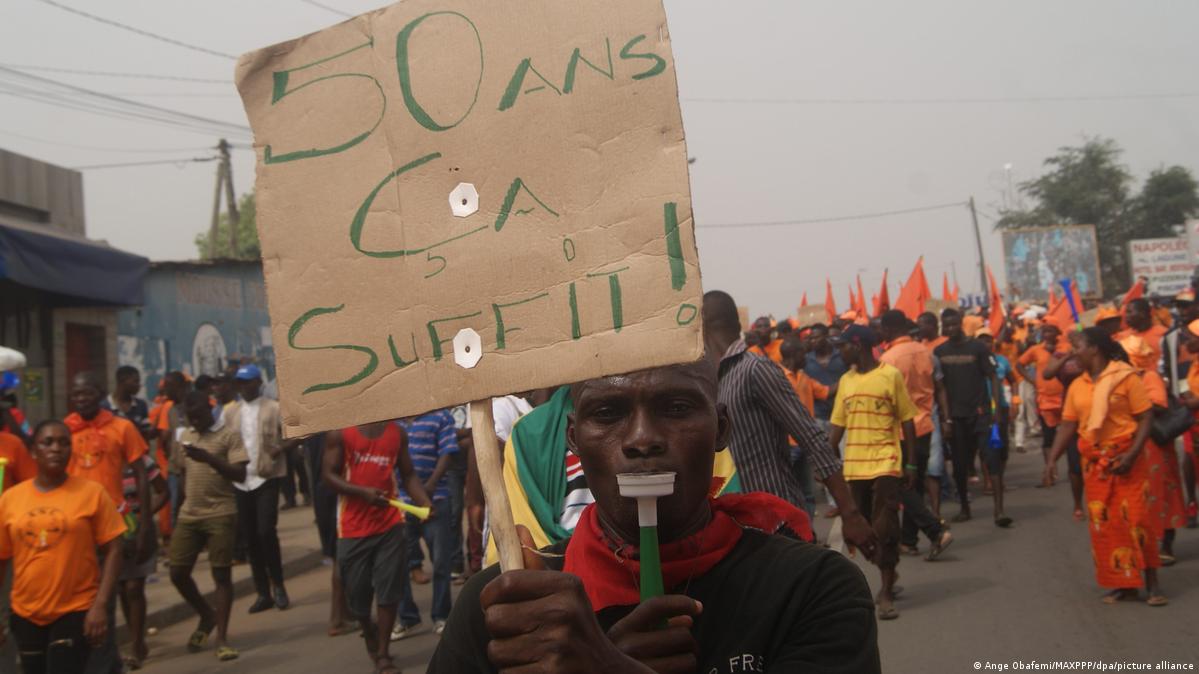 Togo: Gnassingbe dynasty faces youth-led protests – DW – 06/26/2025