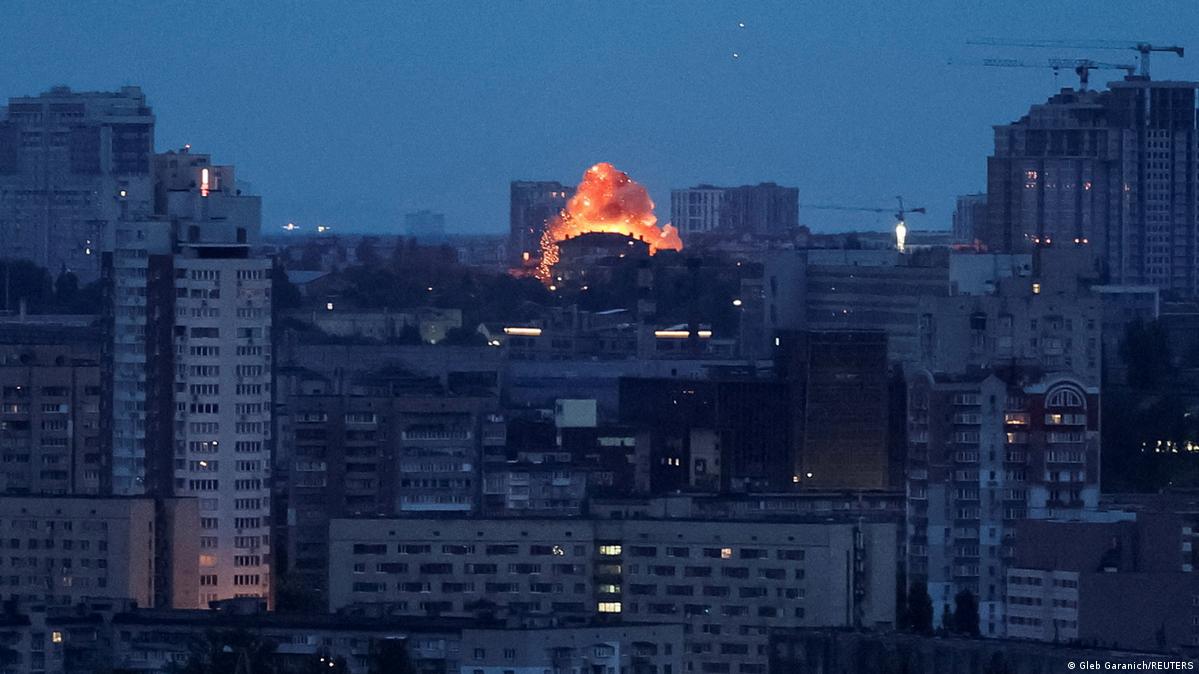 Зеленський РФ атакувала 4 балістичними ракетами і 142 БпЛА Dw 07 05 2025