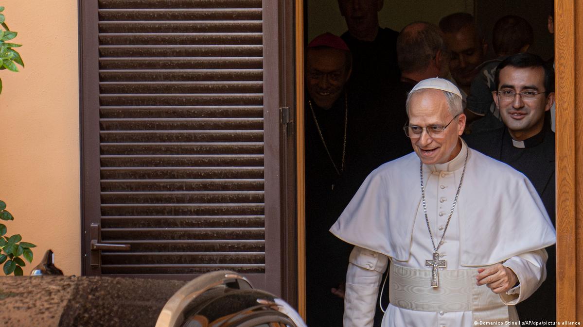 León XIV nombra a peruano como su secretario privado – DW – 16/05/2025