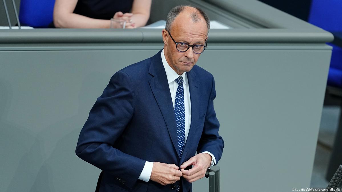 Germany updates: Chancellor Merz 'skeptical' of AfD ban – DW – 05/17/2025